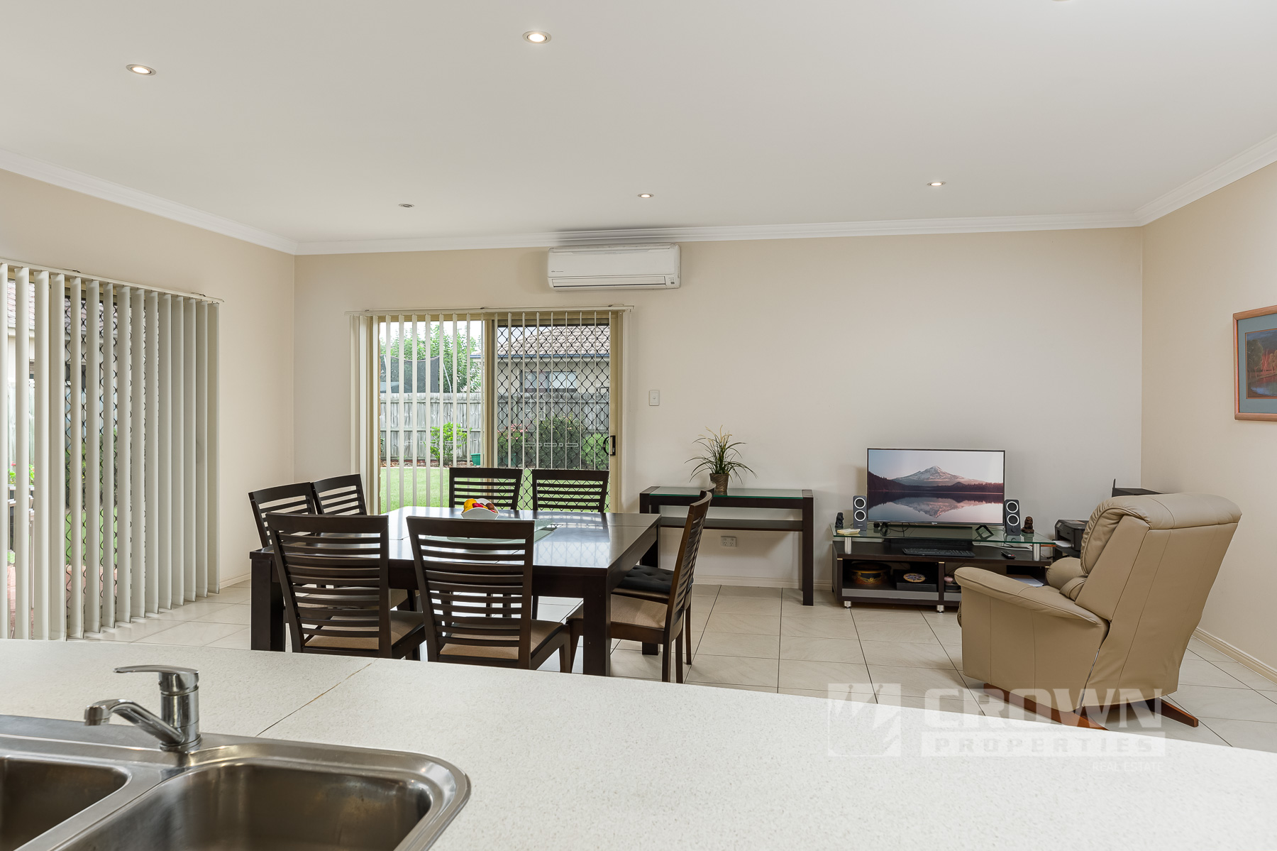 4 Cadell Crescent, ROTHWELL QLD 4022 – Crown Properties Qld